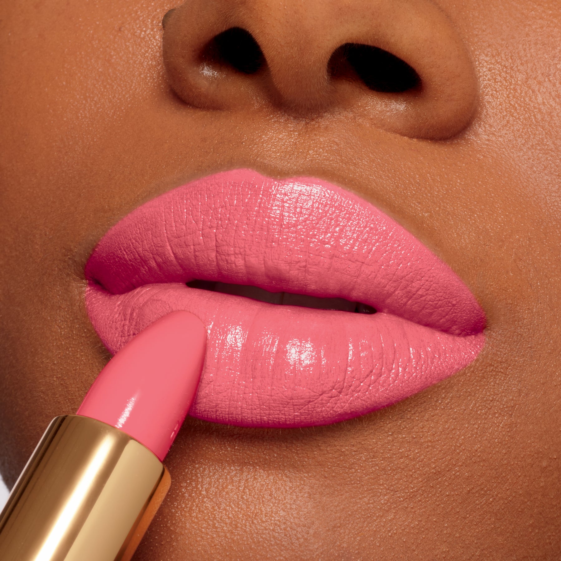 Super Lustrous™ Ultra Lipstick – Revlon Australia & New Zealand